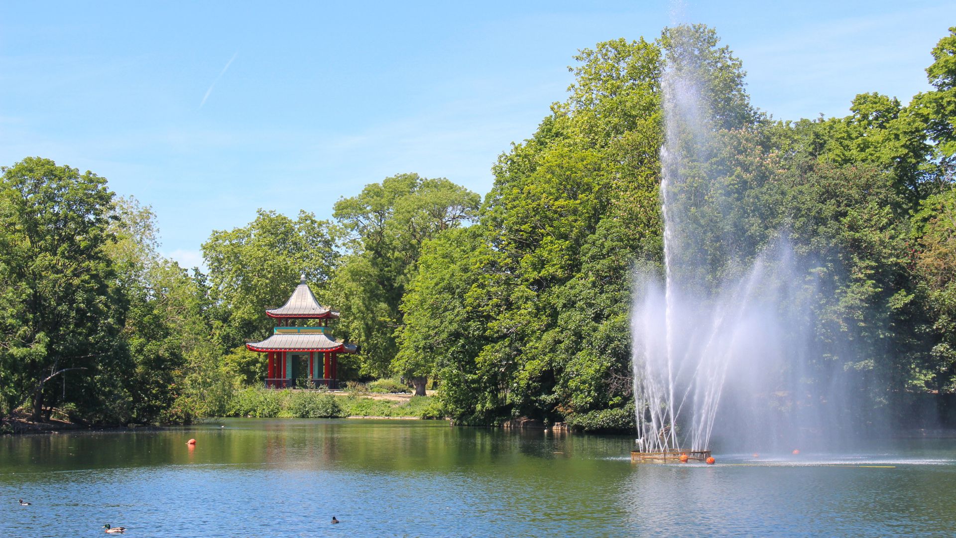 15 best London lakes (and ponds) you should visit in 2025